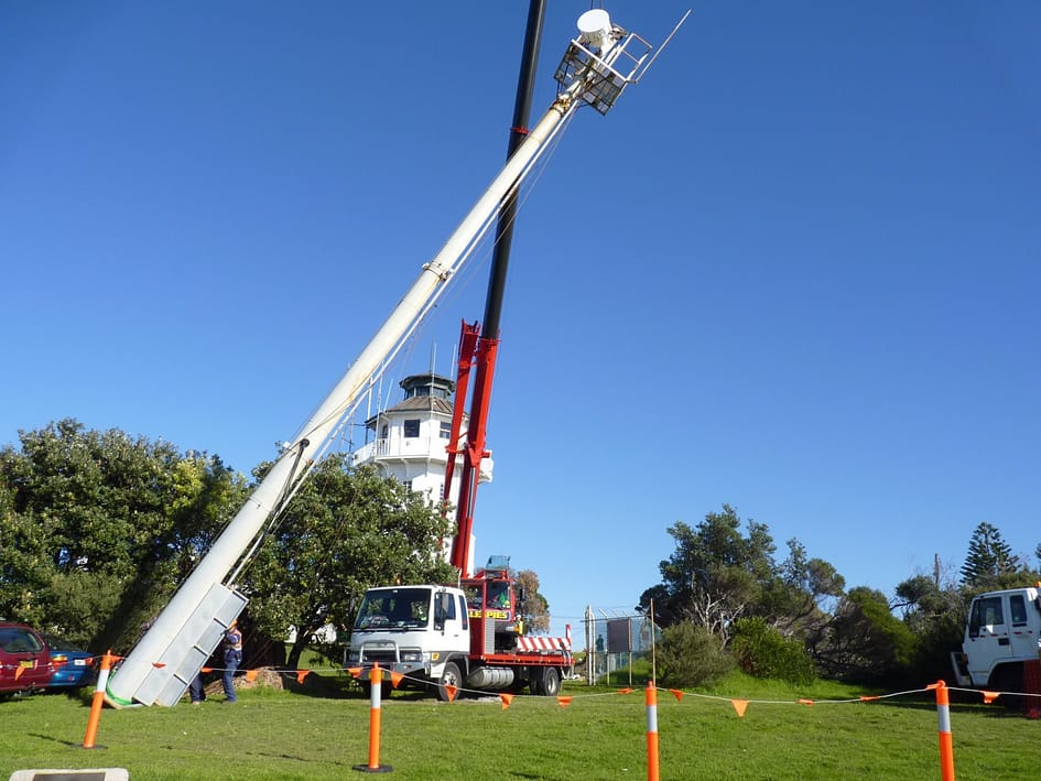 Mast and Pole Manufacturing | Pole Installation | Wave1